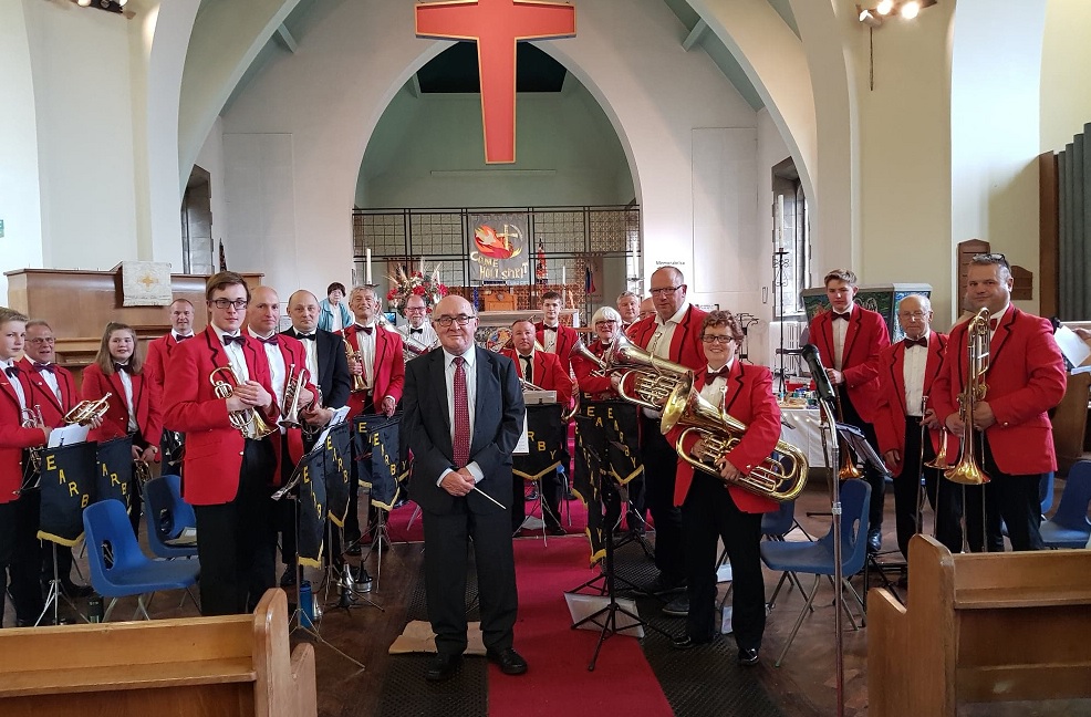 Earby honours heroes and stalwart — 4barsrest