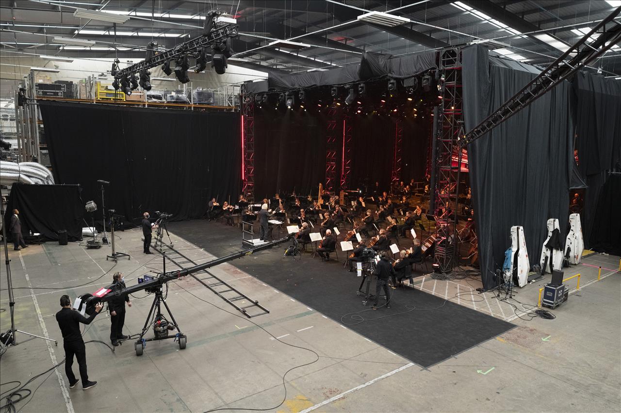 CBSO show investment needed to reach worldwide audience — 4barsrest