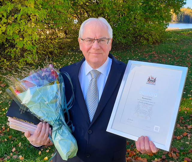 Distin research leads to doctorate for Ray Farr — 4barsrest