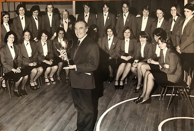 Trinity Girls tribute to former MD — 4barsrest