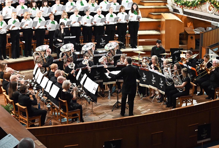 Eagley bring festive spirit to Bolton — 4barsrest