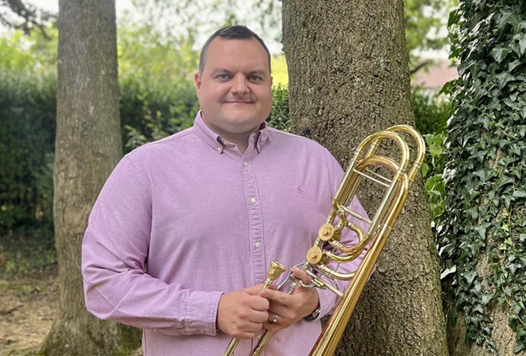 Minshall becomes Bone-afide member of award winning quartet — 4barsrest